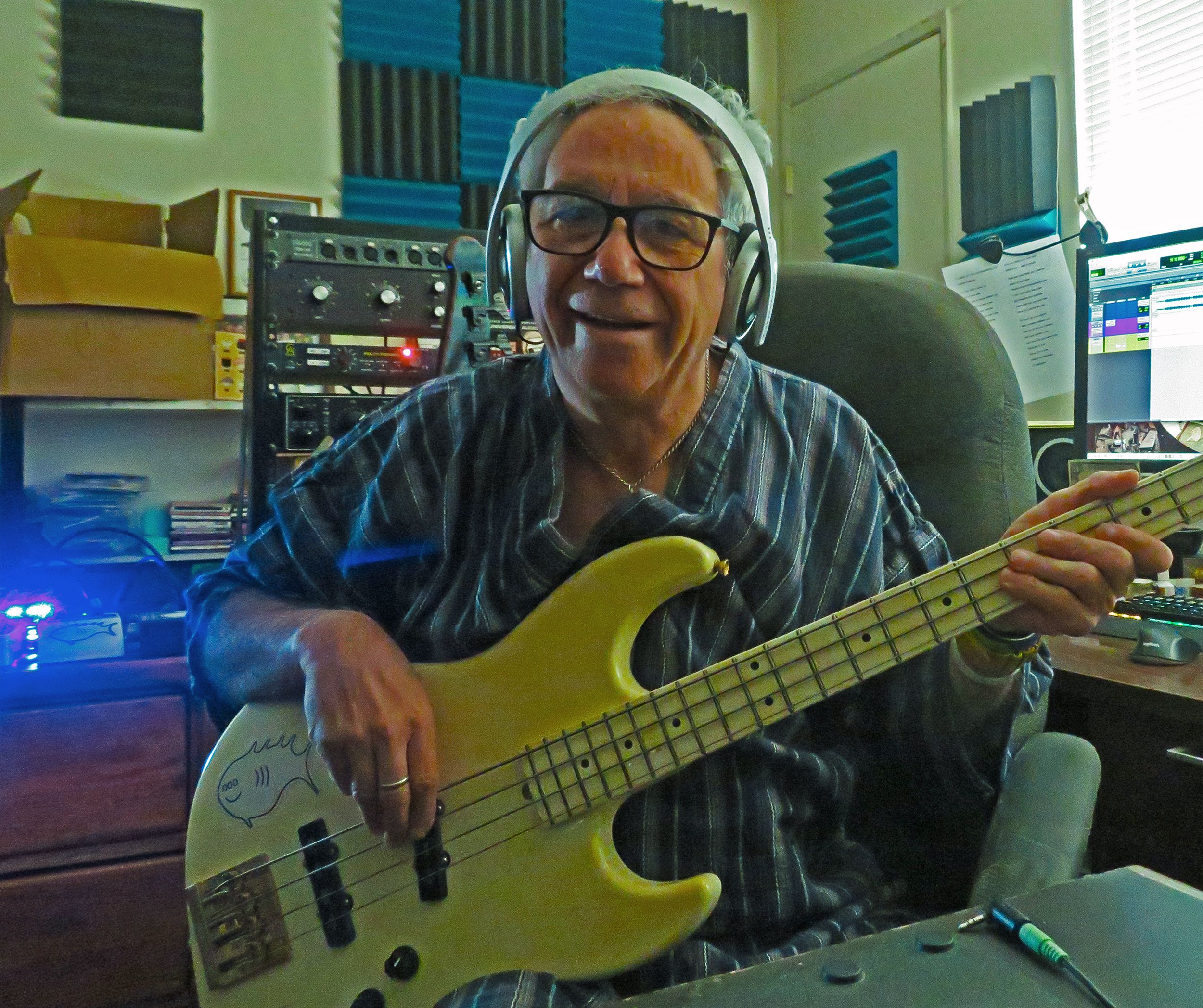 15 questions | Interview | Mike Watt | "I try to make music a very ...