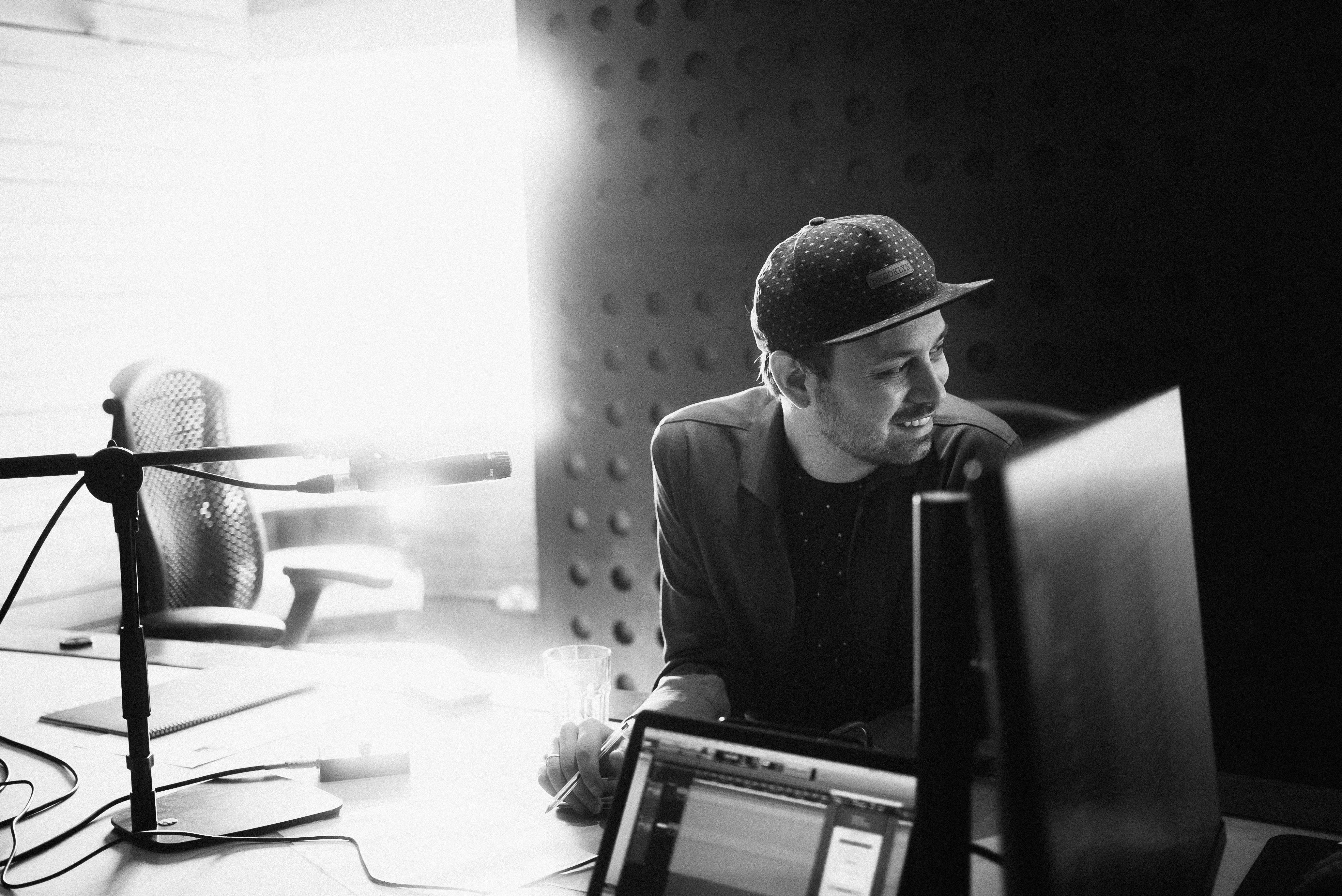 15 questions | Interview | Martin Rott | "Mixing up a negative world ...