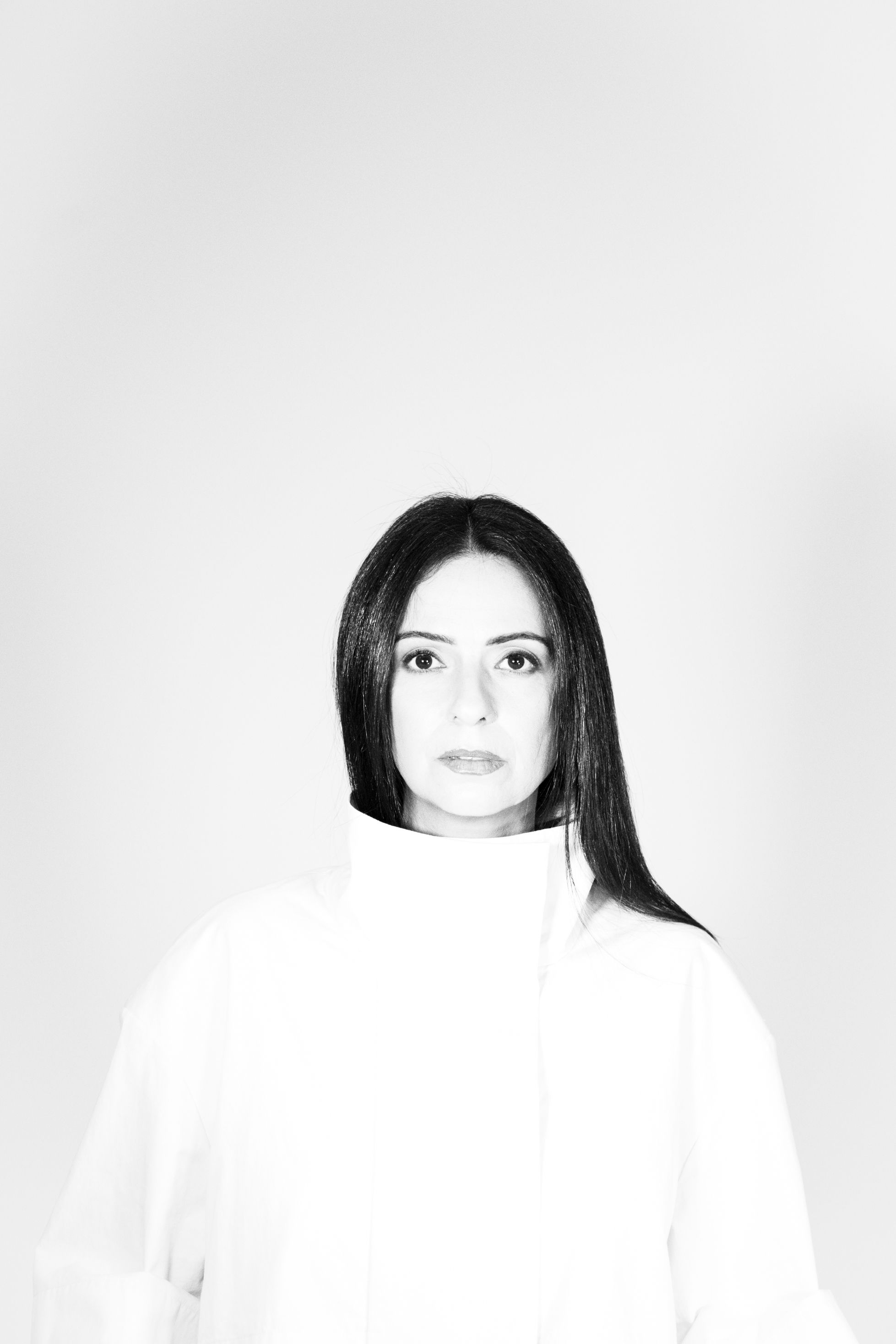 15 questions | Interview | Lina_ | "The fado renews itself according to ...